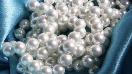 Do Pearls dissolve in Vinegar? | Daleeeel.com