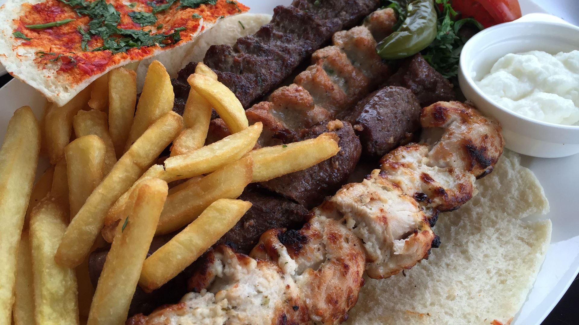 Lunch at Al-Bustan Restaurant | Daleeeel.com