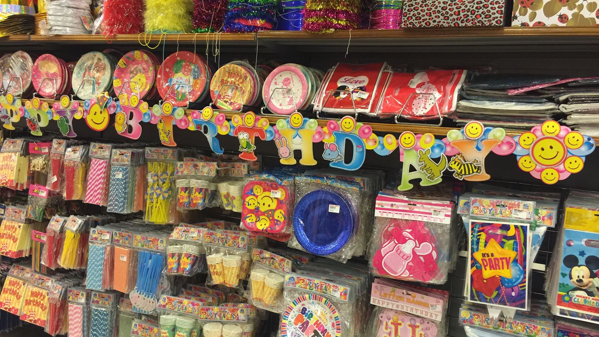 Birthday Decorations and Accessories in True Value | Daleeeel.com