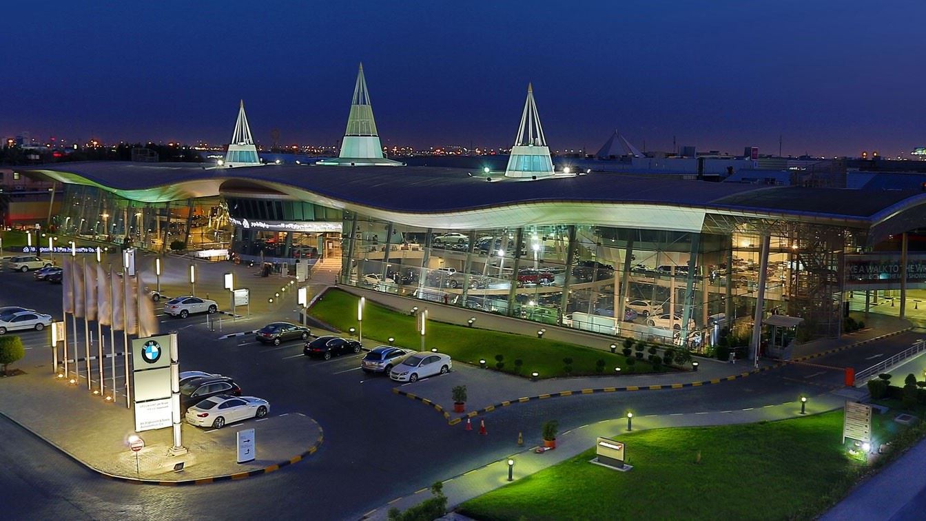 Our Visit to Ali Alghanim & Sons Cars Showroom | Daleeeel.com