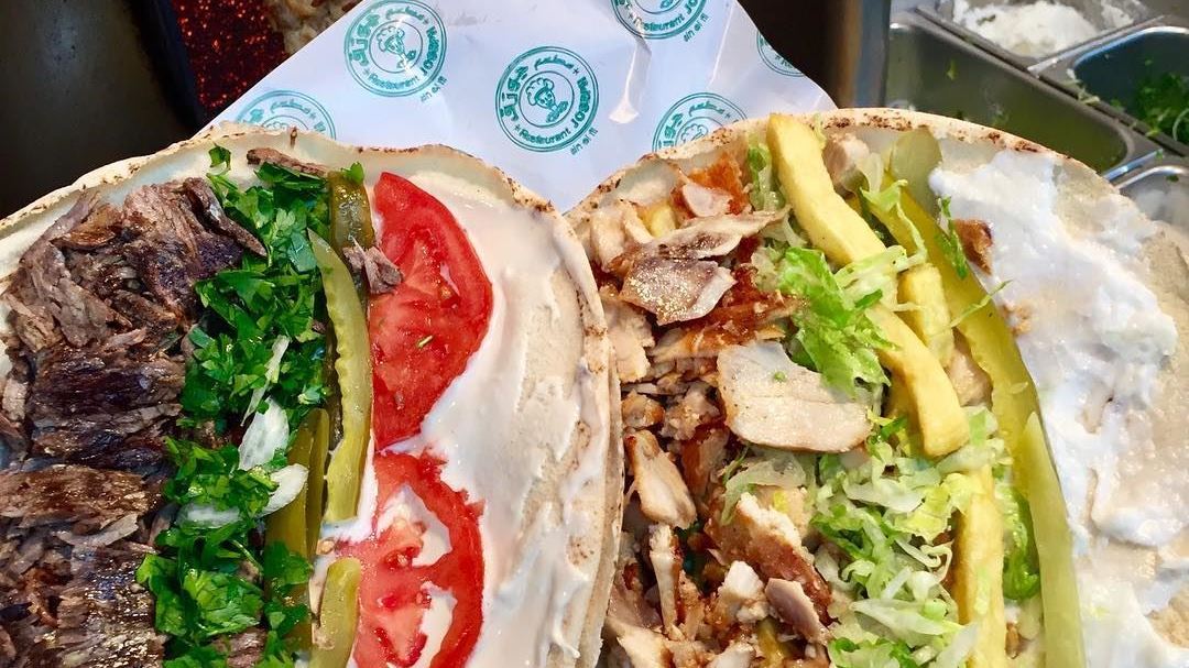 What you find inside a Lebanese Shawarma Sandwich | Daleeeel.com