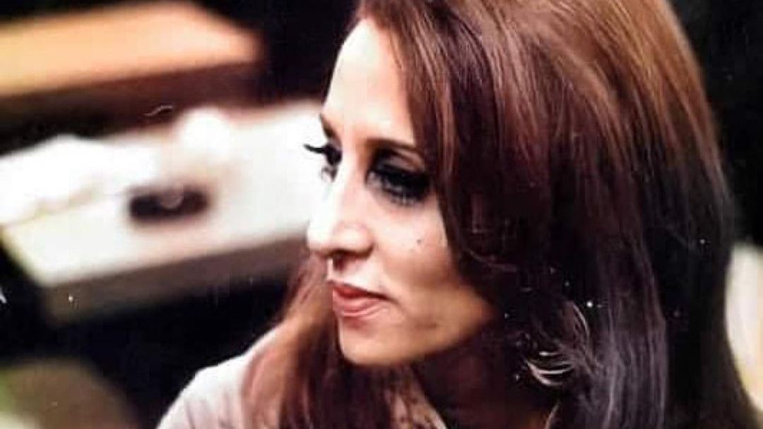 Unique Photos for Legendary Singer Fairouz back in Year 1971 | Daleeeel.com