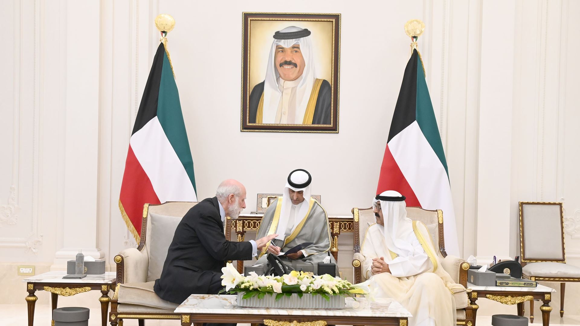 The Crown Prince of Kuwait Awards Google Cloud’s Vint Cerf Honorary ...